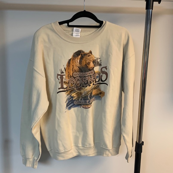 Gildan | Tops | Gildan Tan Grizzly Bear Print Sweatshirt Size L | Poshmark